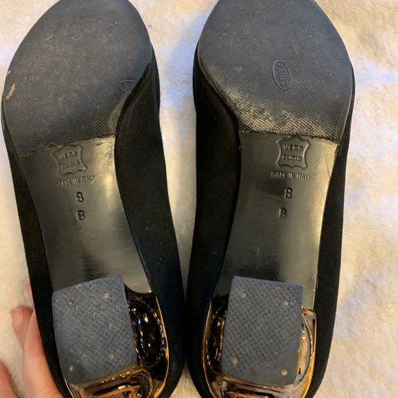 Di Sandro | Shoes | Disandro Made In Italy Womans Black Pumps With Gold ...